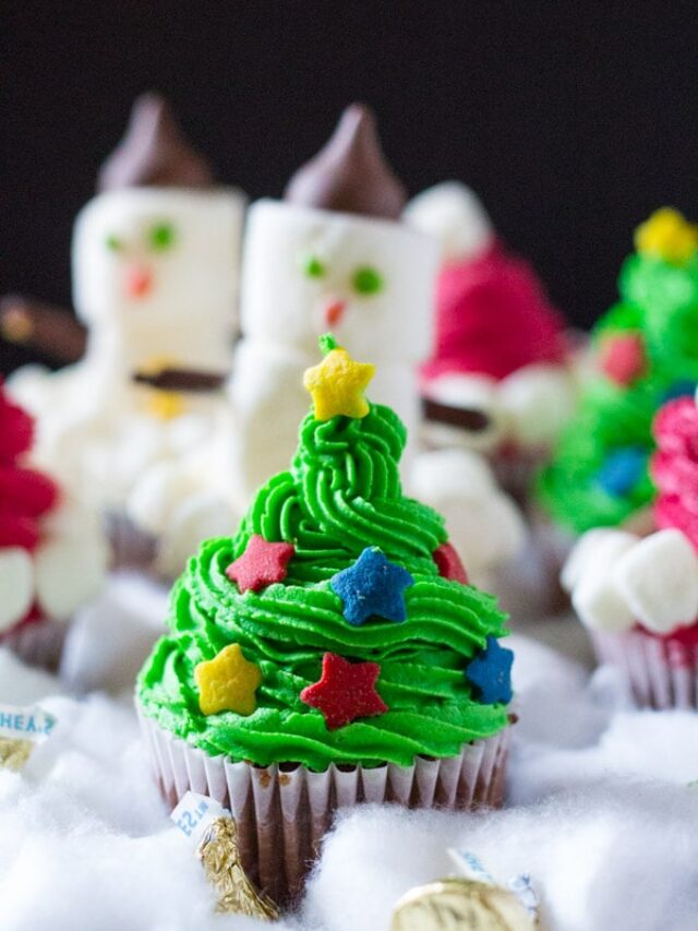 THREE EASY CHRISTMAS CUPCAKES STORY - I Knead to Eat