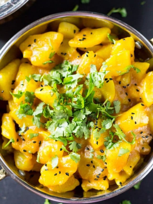 POTATO CURRY RECIPE - ALOO BHUJIA STORY - I Knead to Eat