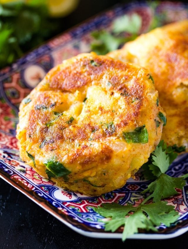 Aloo Tikki - I Knead to Eat