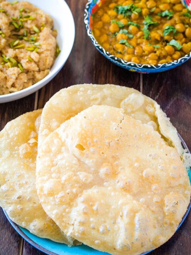 HALWA PURI - A PAKISTANI BREAKFAST STORY - I Knead to Eat