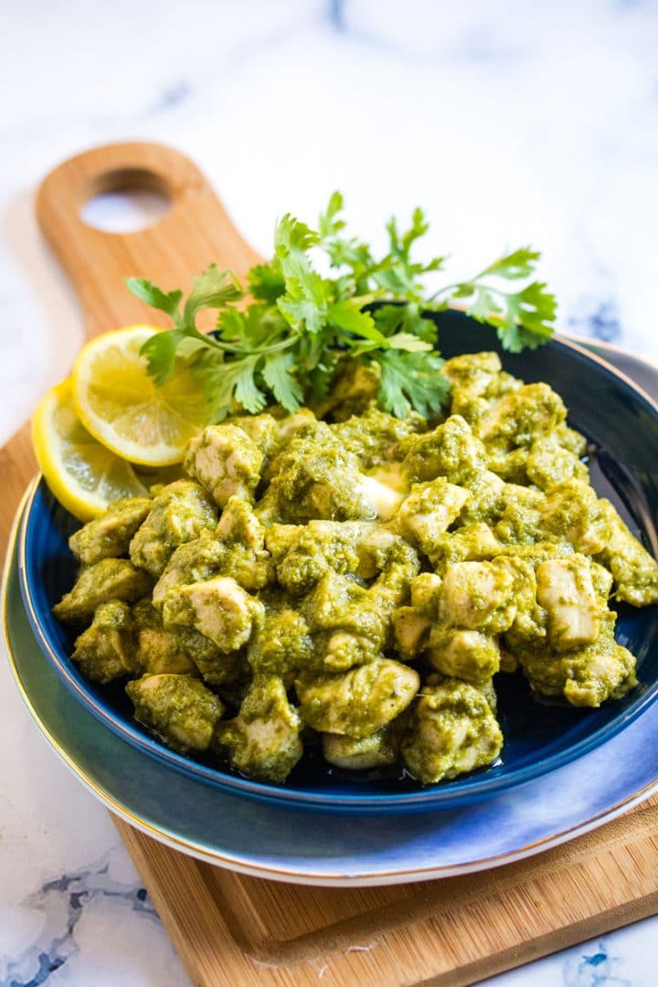 Easy Hariyali Chicken Curry (Green Chicken) - I Knead to Eat