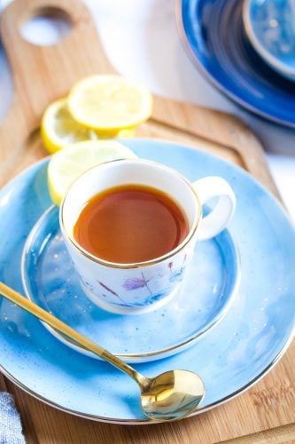 Soothing Honey Lemon Tea with Ginger (5 Minute Recipe) - I Knead to Eat